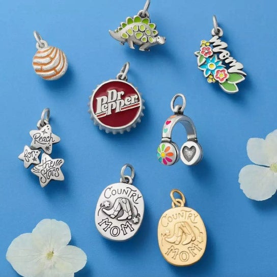 Charme De James Avery 2024