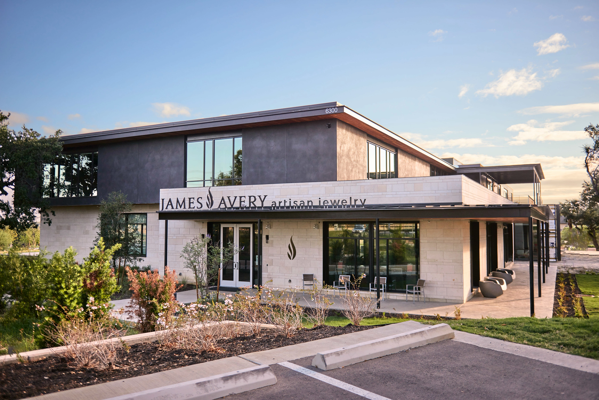 Downloadable Media Assets Library | James Avery